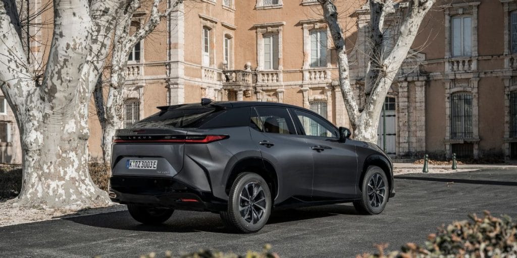 Elektrisk Luksus Til En Overkommelig Pris: Lexus RZ 300e Imponerer